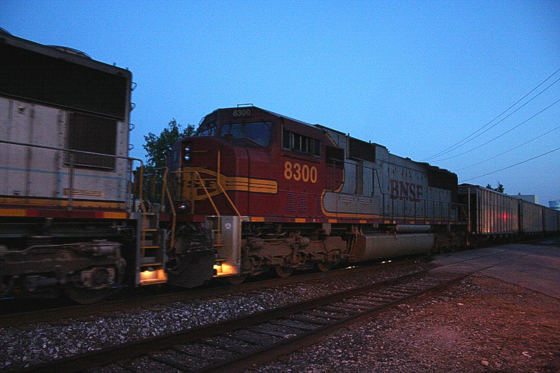BNSF 8300